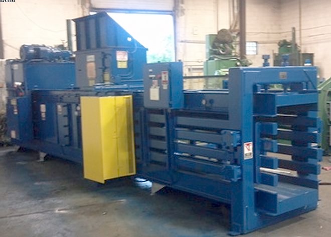 INTERNATIONAL BALER (IBC) Model 3042-50HP Baler,