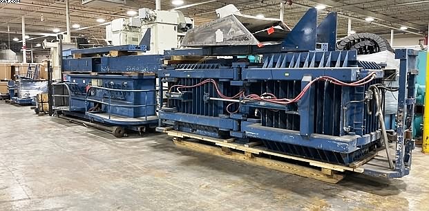 LUMMUS 1001 Baler, 100 ton+ (?), 27x54" bale,