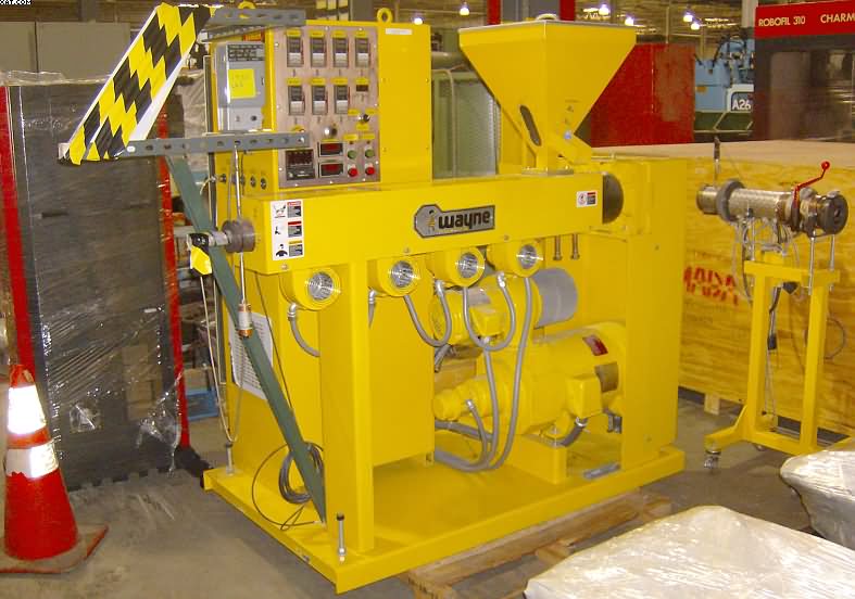 WAYNE Compounding Extruder,