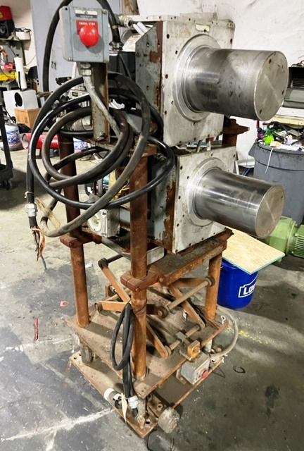 UNKNOWN Godet Stand, (2) heated rolls,