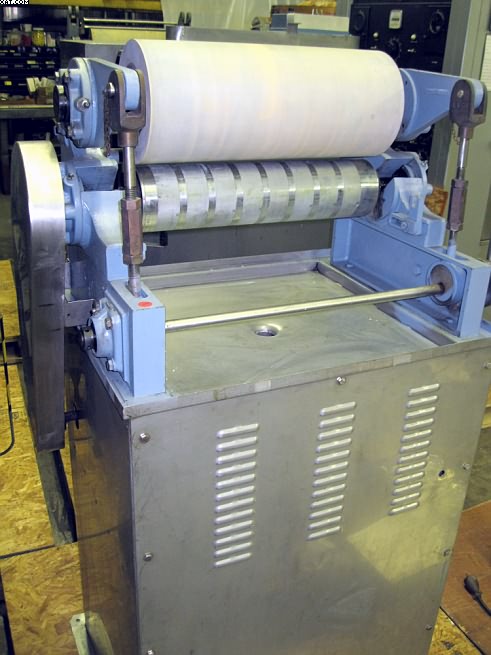 L&W Lab Print / Pad Roll Unit, 18" wide.
