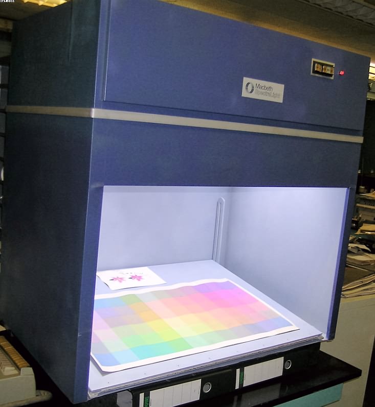 MACBETH Model SPL-75B Inspection Light Booth,