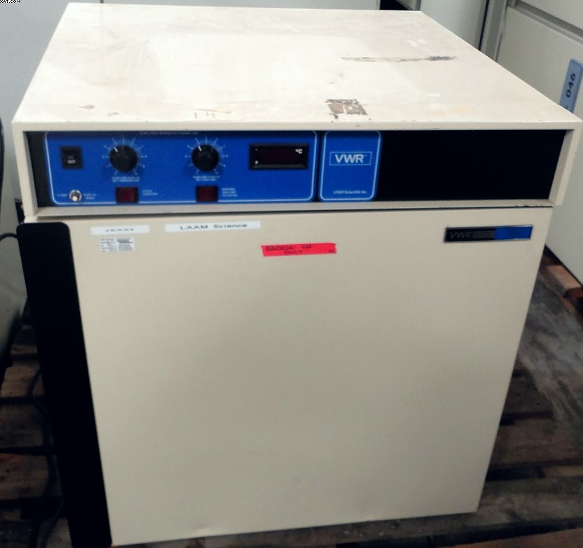 VWR SCIENTIFIC Model 1530 Incubator Oven,