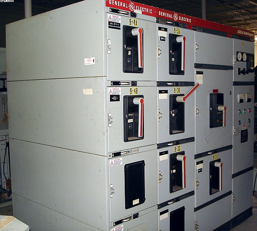 G.E. AKD-8 Switchgear Assembly, 3200 amp, 635v max.