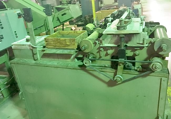 HUNTER Fiberlocker Needle Loom, 11" wide.