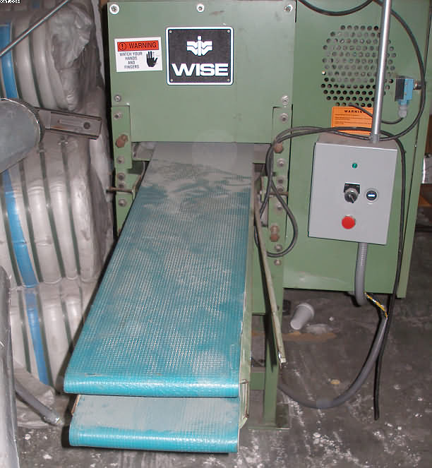 WISE INDUSTRIES Model R182 pillow stuffer,