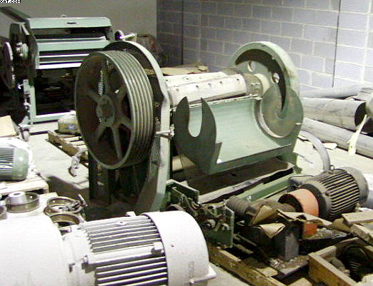 TAYLOR STILES 525 Rotary Cutter, (3) 27" blades,