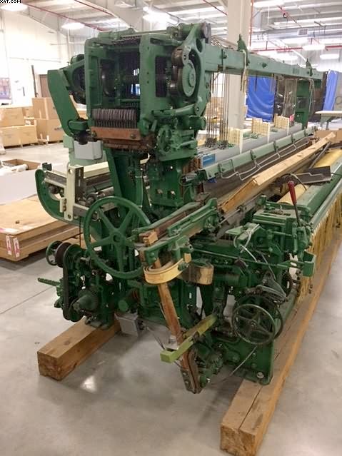 DRAPER XP Loom, 9' wide, reported in like new condition.